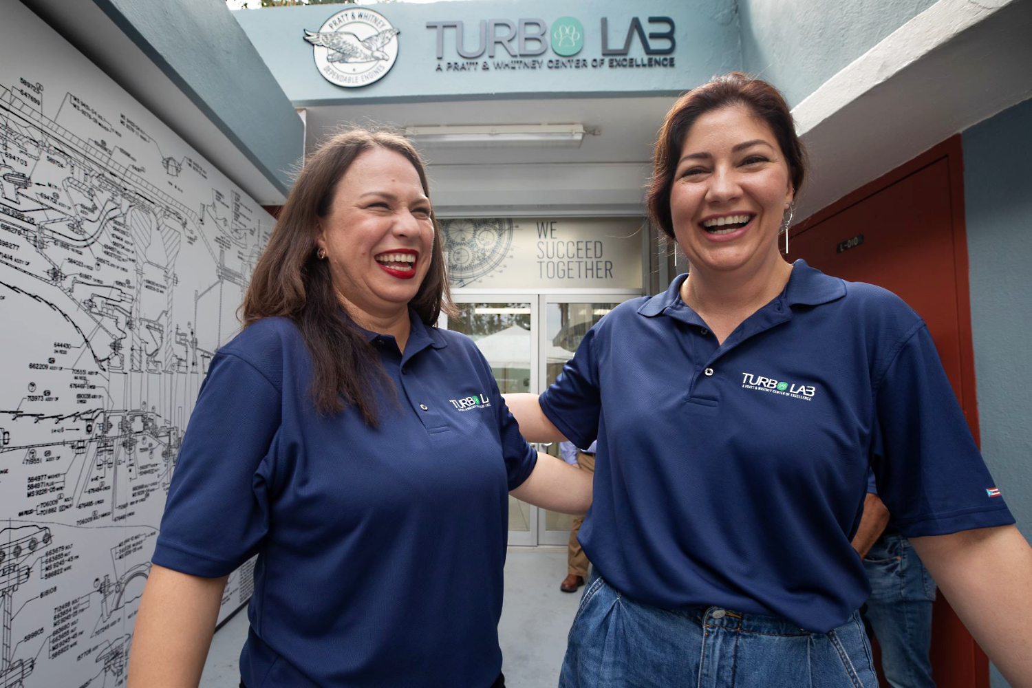 Inauguran el 1er centro de excelencia aeroespacial de Pratt & Whitney ...