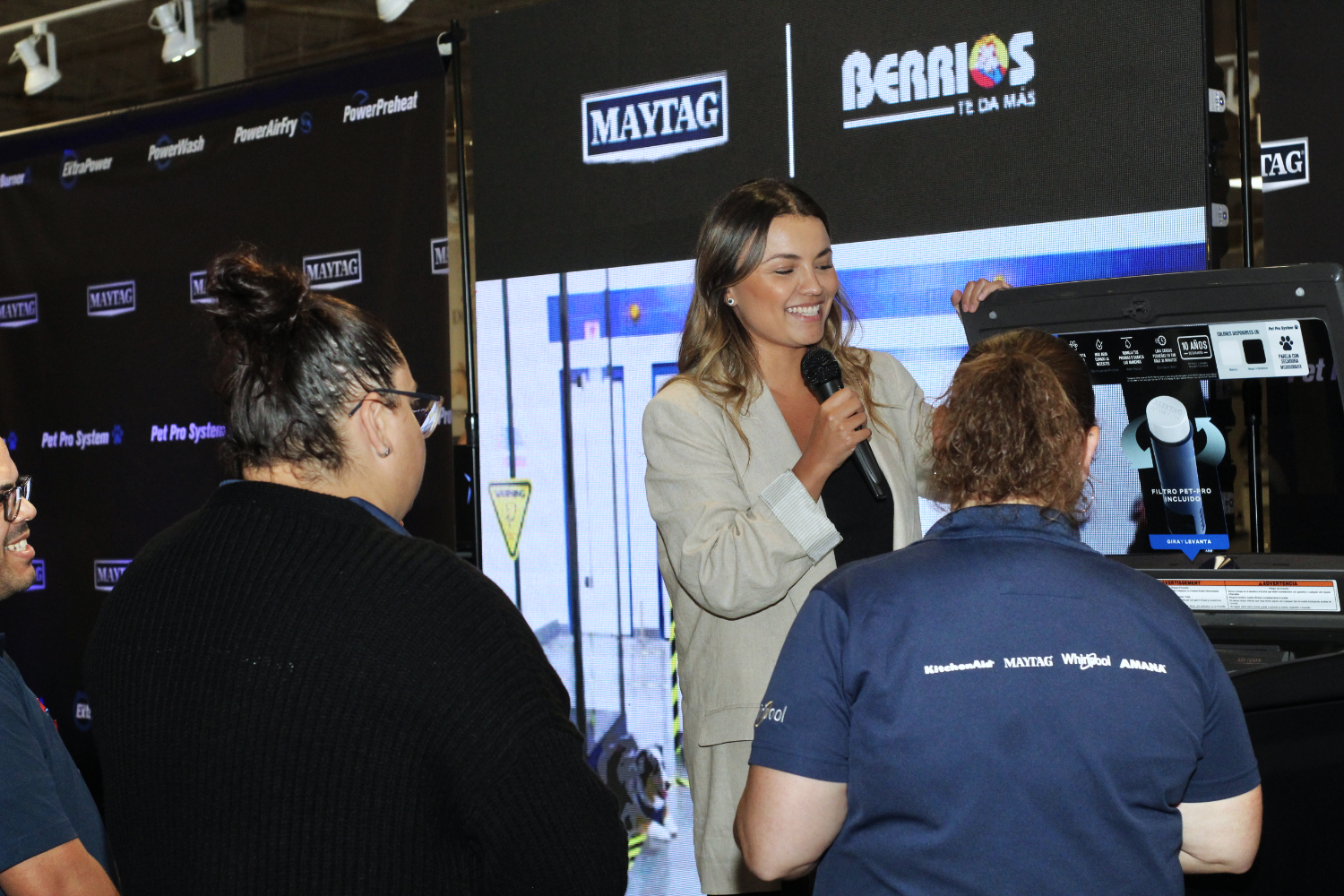 Maytag presentó su nueva línea de lavadoras y secadoras de la mano de ...