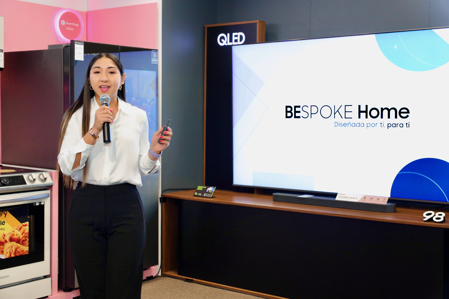 Visita la nueva Zona SmartThings de Samsung en la tienda Berríos Hato ...