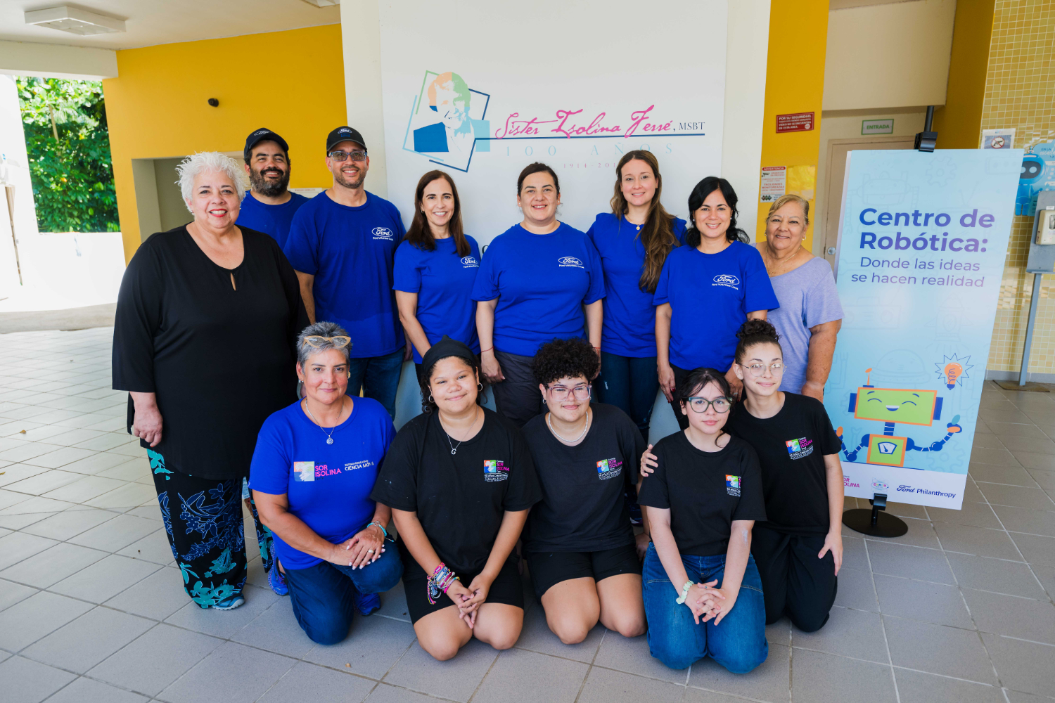 Ford establece Centros de Robótica en los Centros Sor Isolina Ferré ...