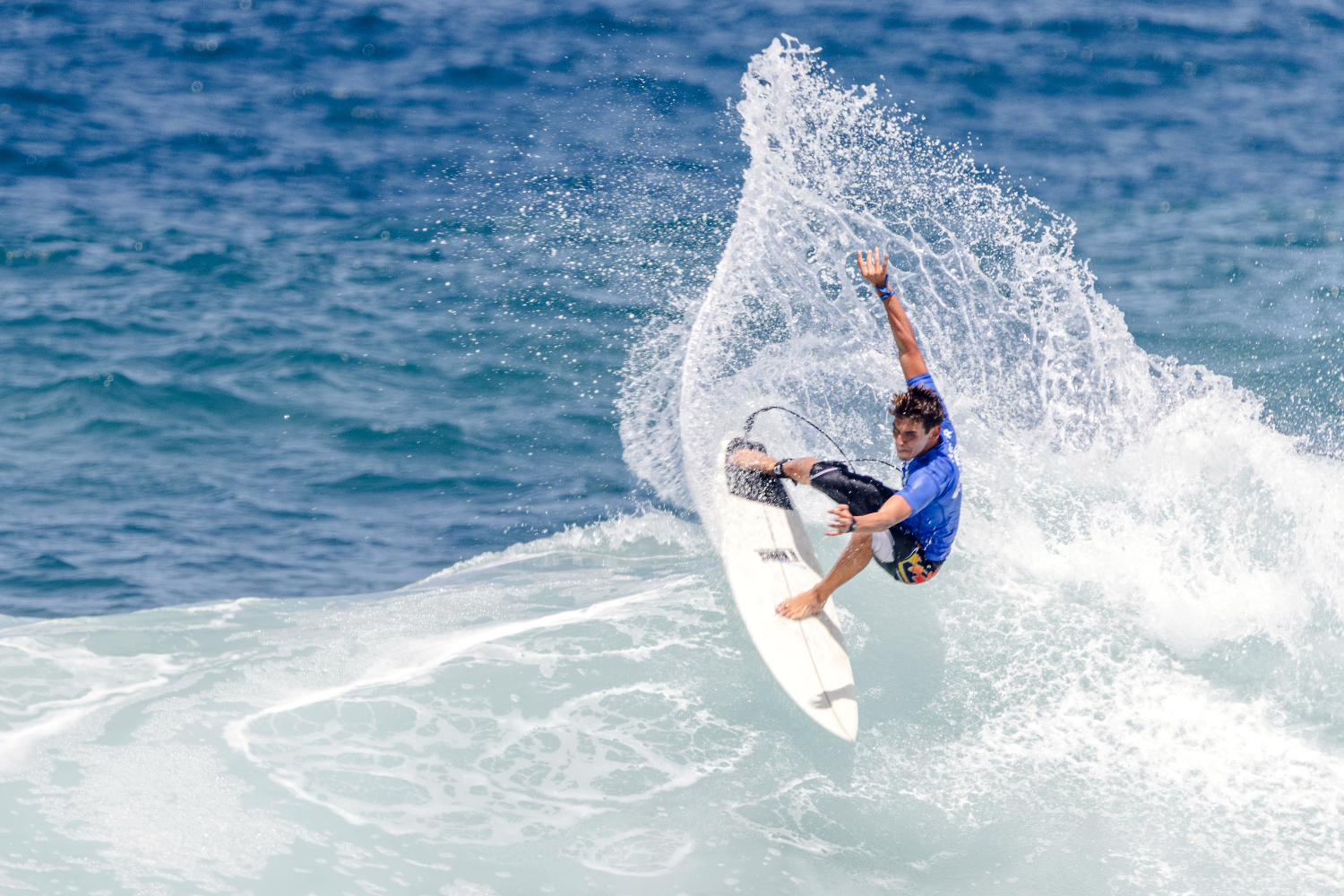 Puertorriqueños llegan a la semifinal y final del Corona Pro Surf ...